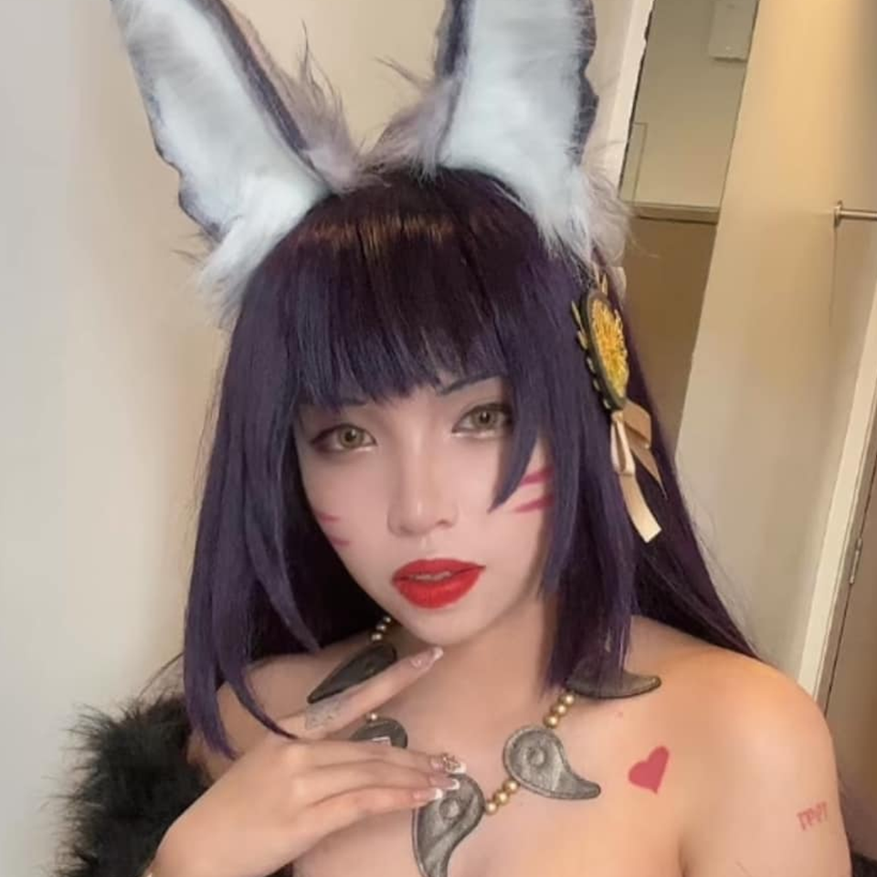 コスプレのマリア💐 (Cosplay Marias)